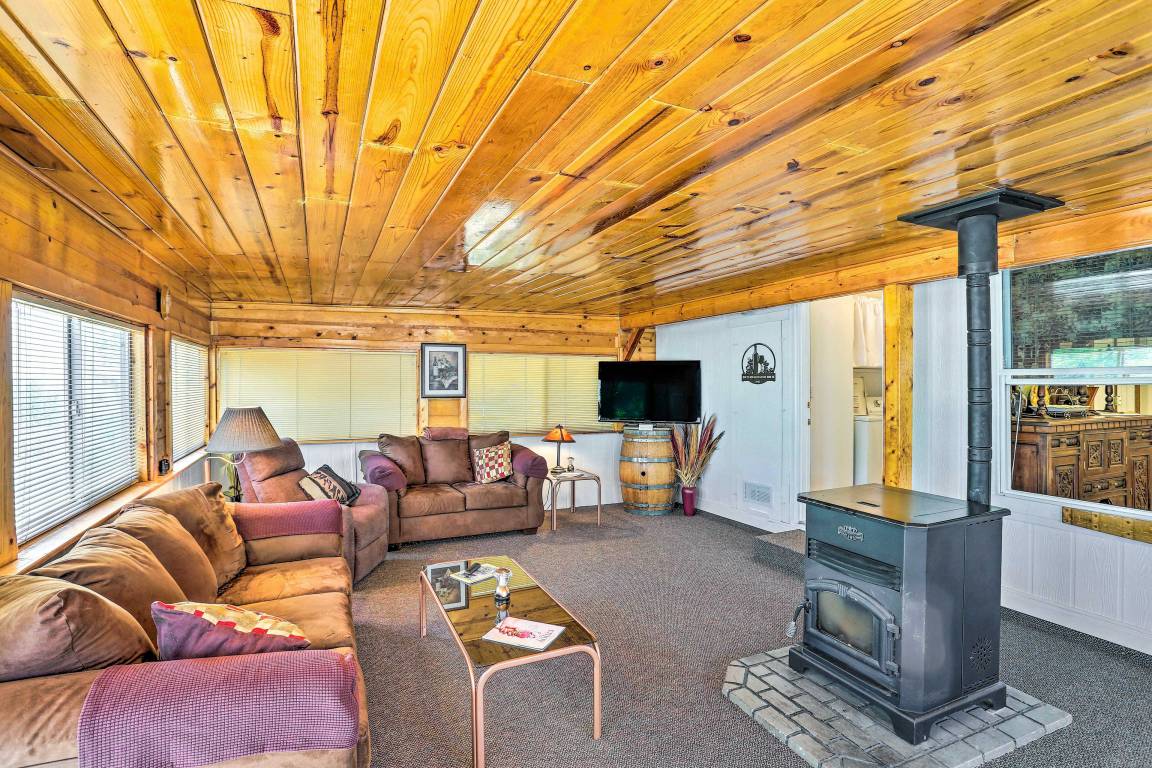 167 M² House ∙ 3 Bedrooms ∙ 5 Guests - Shasta Lake, CA