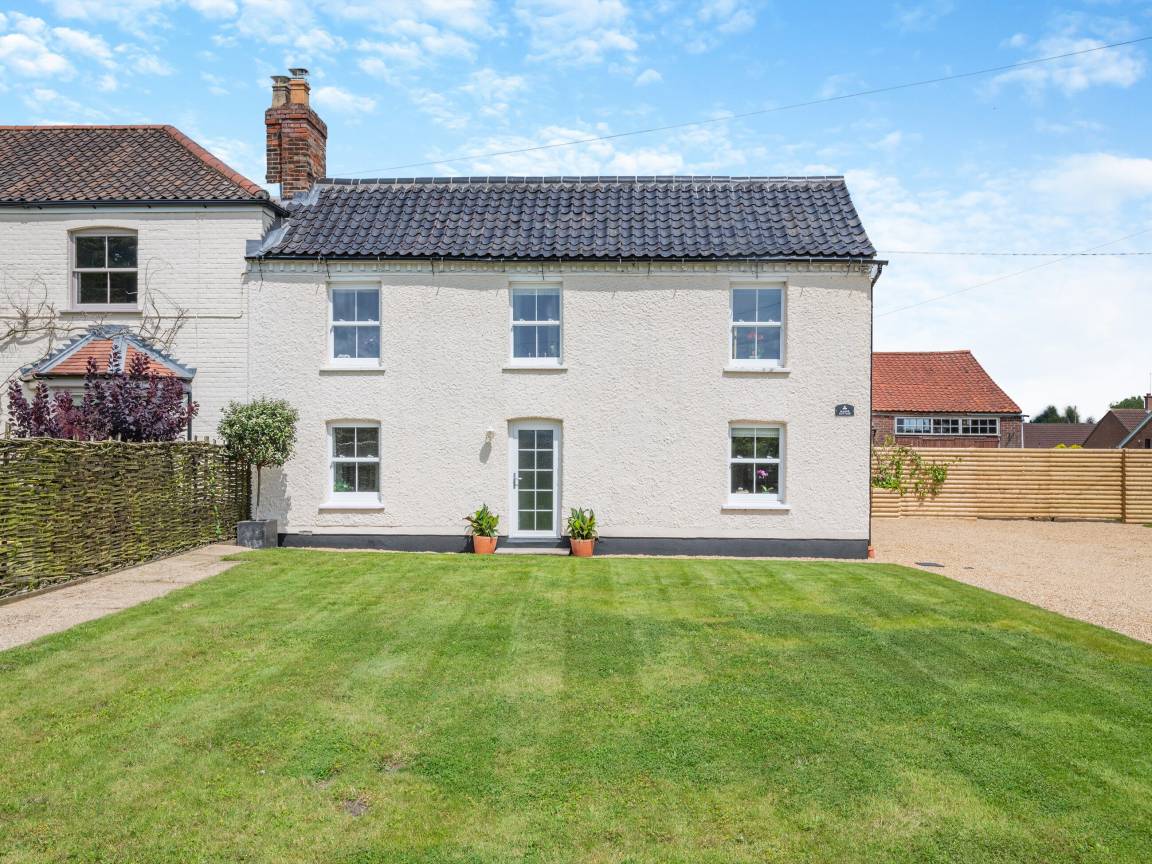 Cottage ∙ 3 Bedrooms ∙ 6 Guests - Dereham
