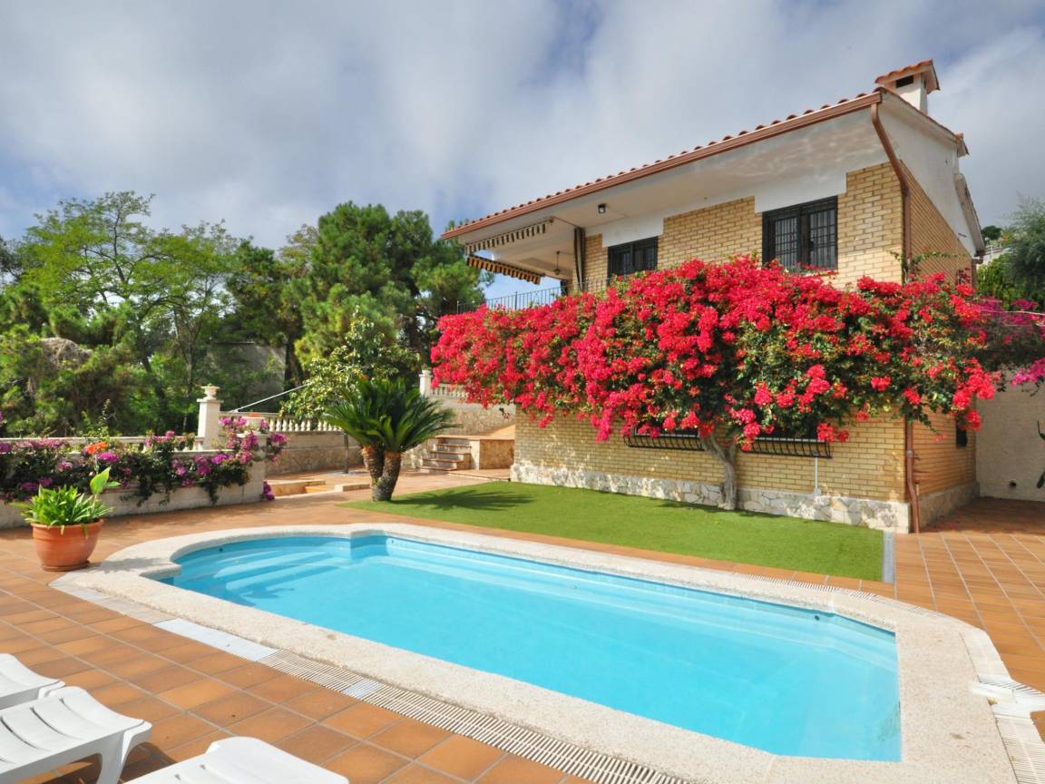 148 M² Ferienhaus ∙ 4 Schlafzimmer ∙ 8 Gäste - Lloret de Mar