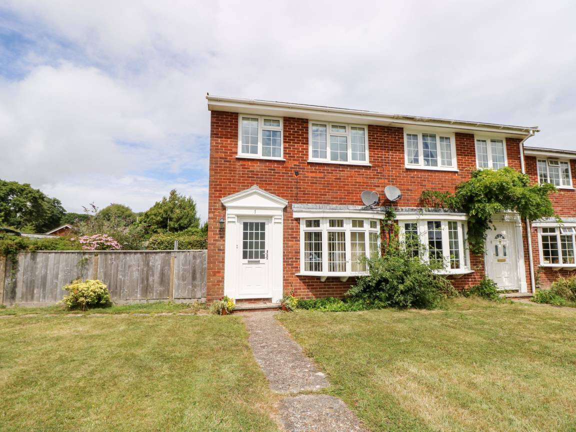 Cottage ∙ 3 Bedrooms ∙ 5 Guests - Fareham