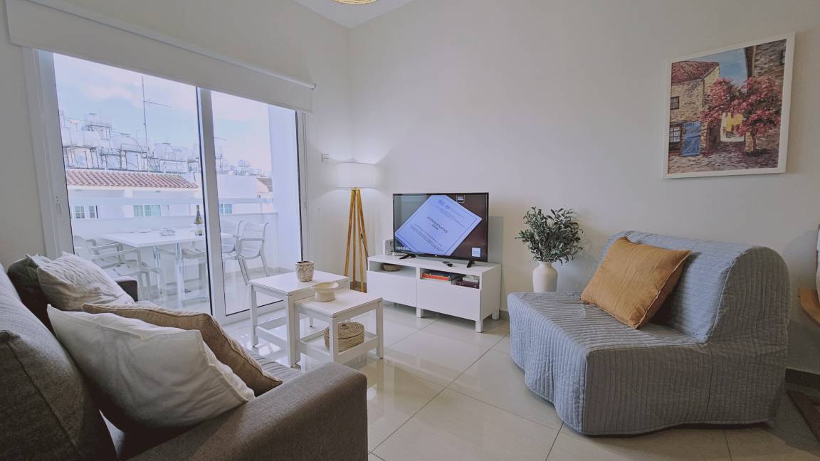 70 M² Apartamento ∙ 2 Habitaciones ∙ 5 Huéspedes - Larnaca