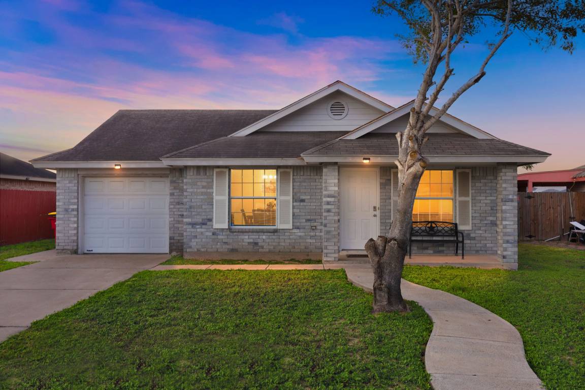 115 M² House ∙ 4 Bedrooms ∙ 8 Guests - Brownsville, TX