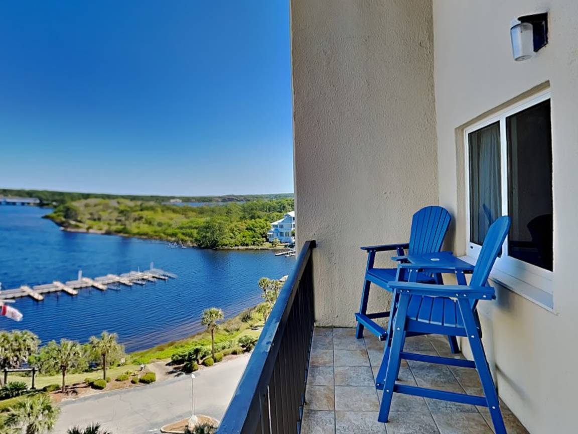 116 M² Condo ∙ 3 Bedrooms ∙ 10 Guests - Laguna Beach, FL