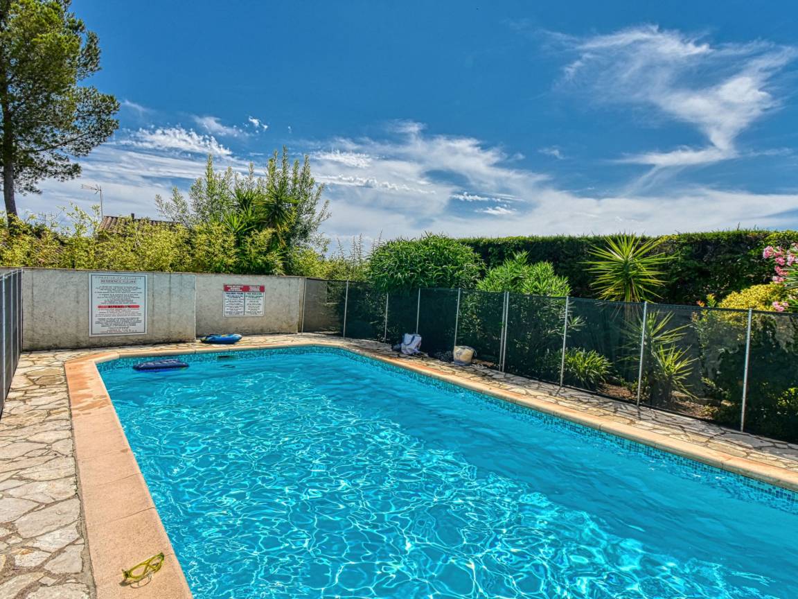 47 M² Maison De Vacances ∙ 1 Chambre ∙ 4 Personnes - Fréjus