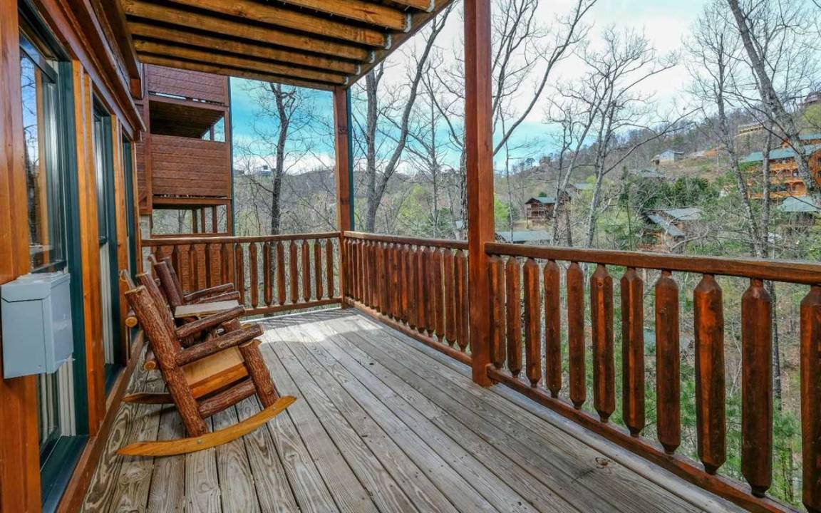 139 M² Cabin ∙ 1 Bedroom ∙ 10 Guests - Gatlinburg, TN