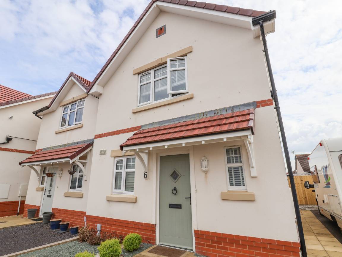 Cottage ∙ 2 Bedrooms ∙ 4 Guests - Prestatyn