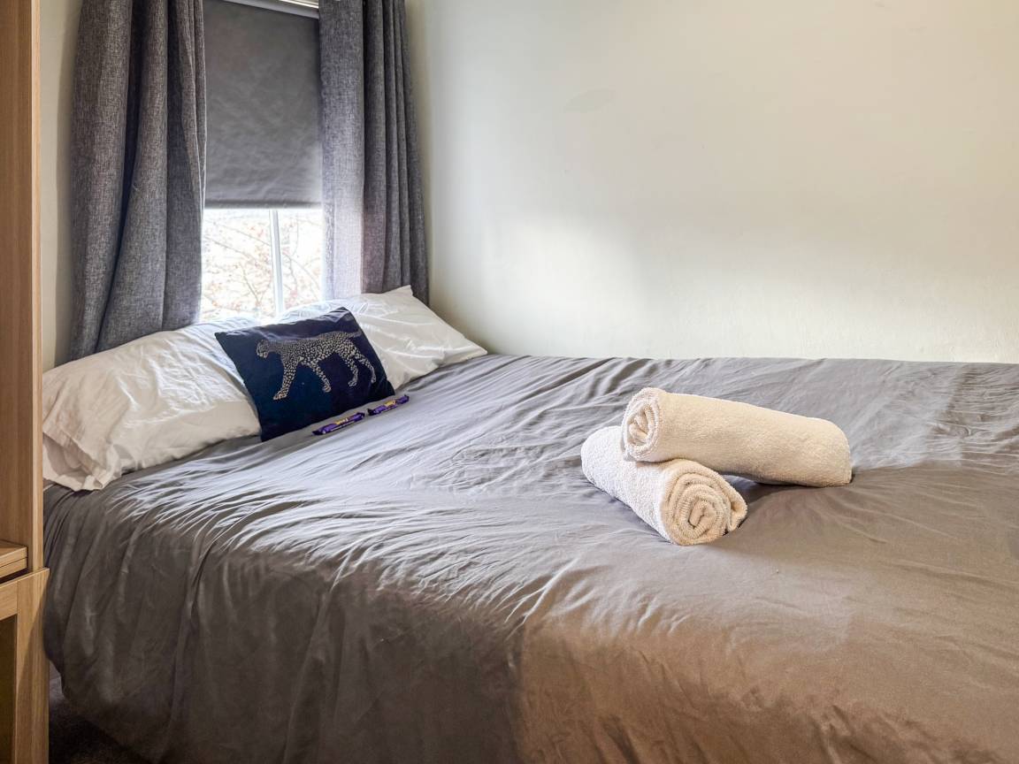 Cottage ∙ 1 Bedroom ∙ 4 Guests - Swindon