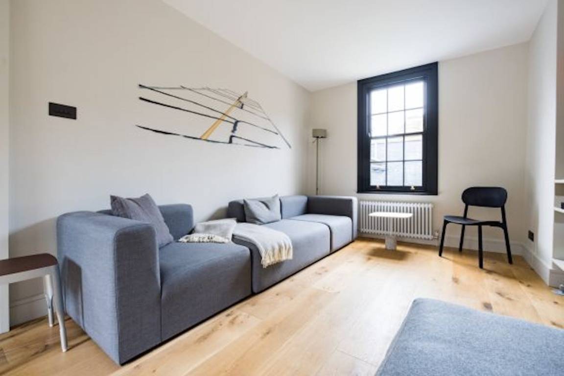 168 M² House ∙ 3 Bedrooms ∙ 6 Guests - London