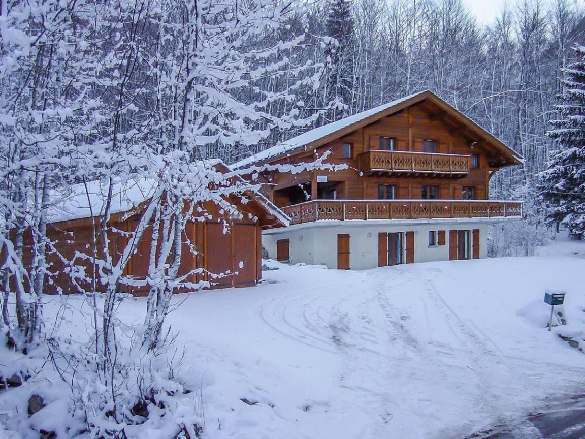 215 M² Chalet ∙ 5 Bedrooms ∙ 14 Guests - Montriond