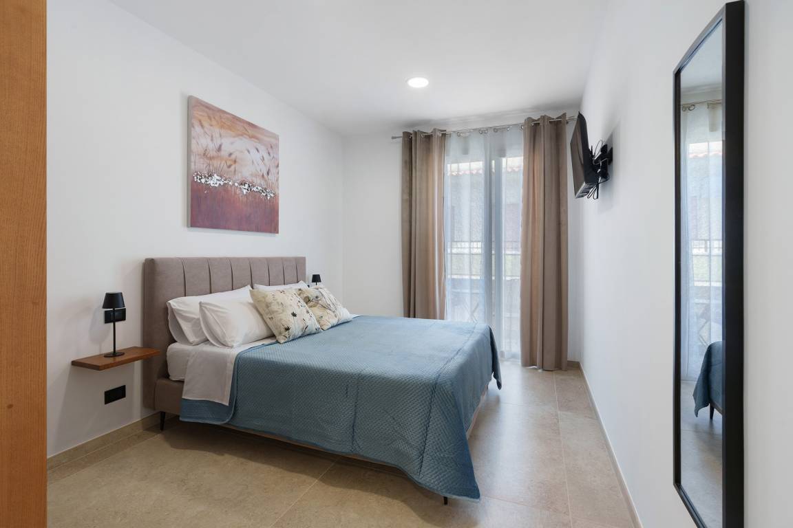 38 M² Albergue ∙ 2 Habitaciones ∙ 4 Huéspedes - Alcamo