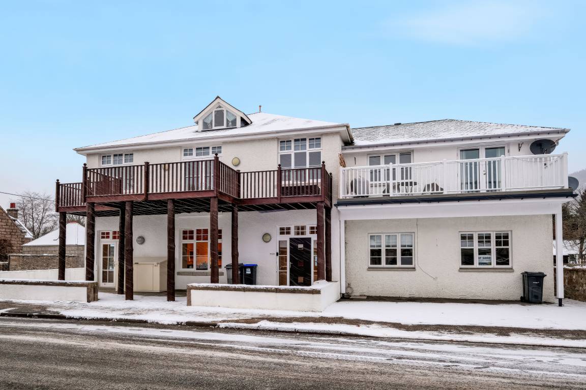 Cottage ∙ 2 Bedrooms ∙ 4 Guests - Ballater