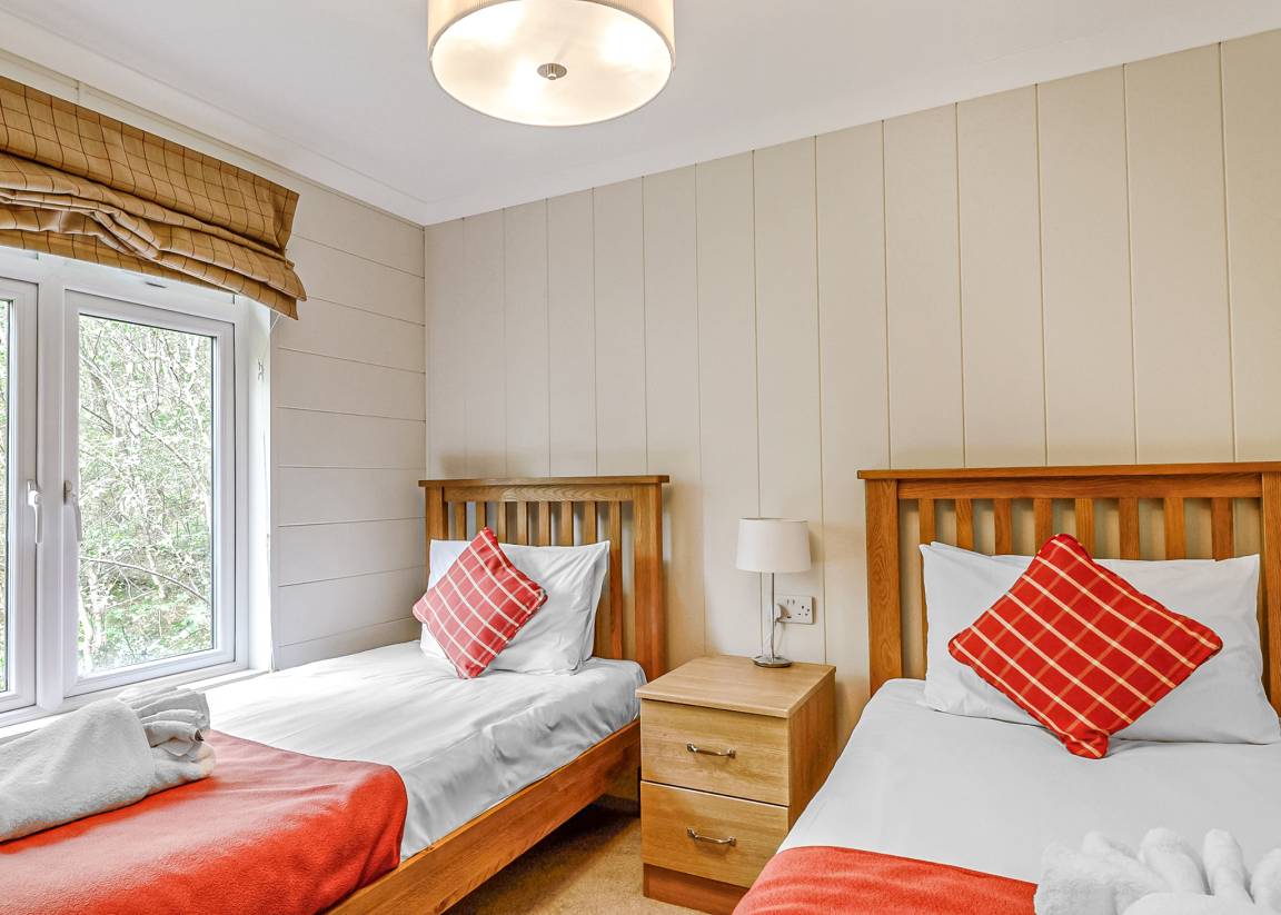 Chalet ∙ 3 Bedrooms ∙ 6 Guests - Cheshire