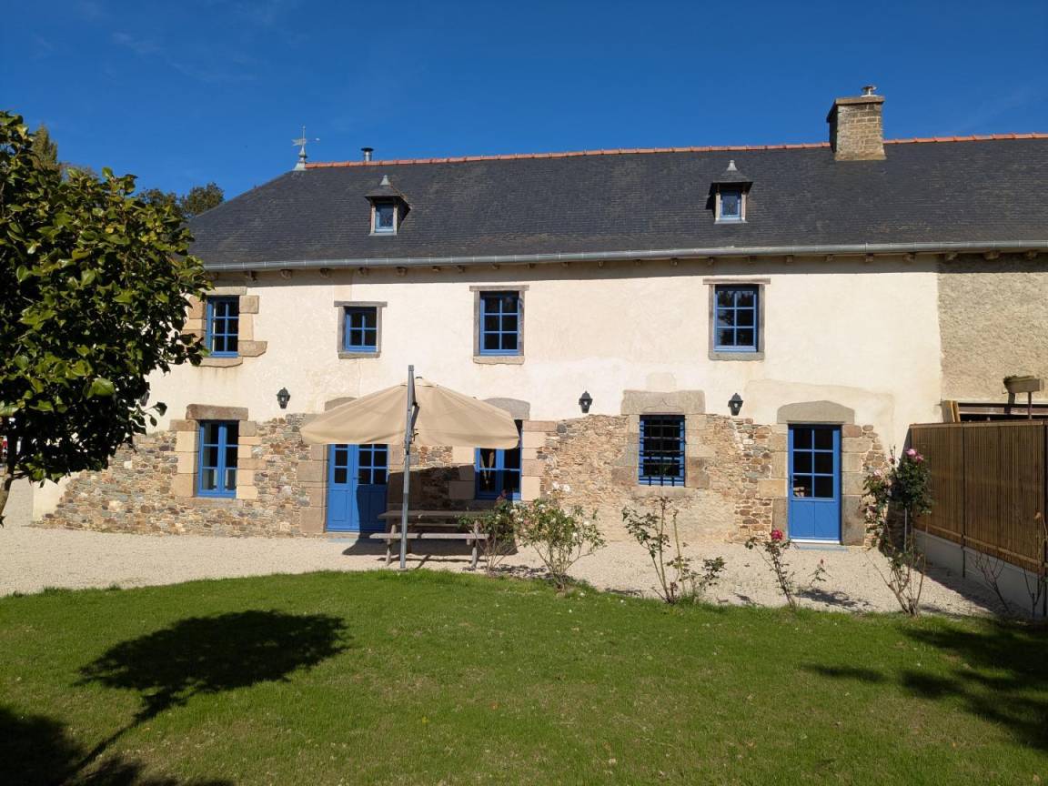165 M² Gîte ∙ 5 Bedrooms ∙ 14 Guests - Rennes