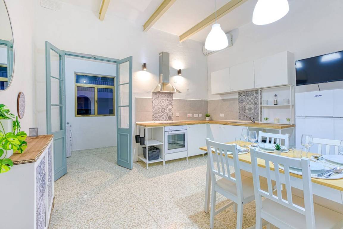 300 M² Huis ∙ 3 Slaapkamers ∙ 6 Gasten - Valletta
