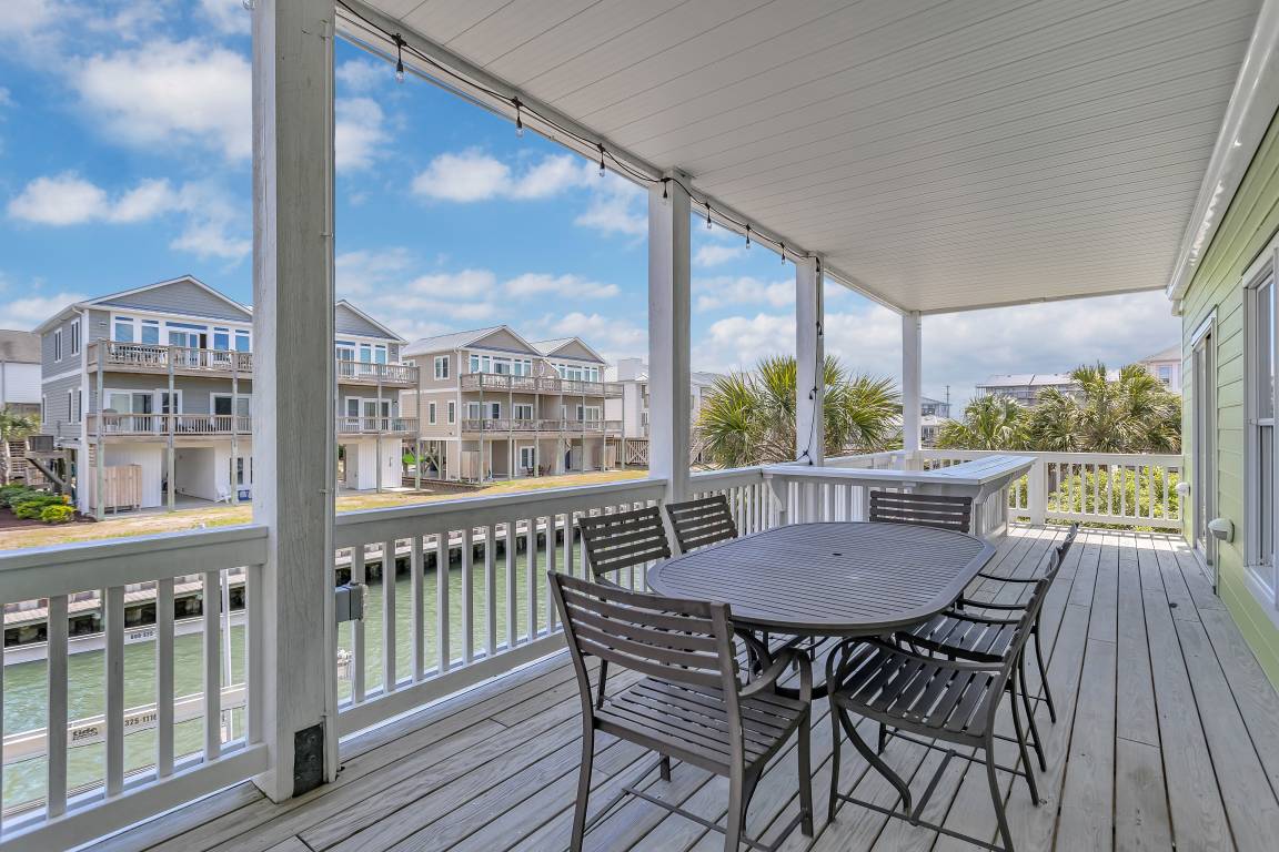 198 M² House ∙ 4 Bedrooms ∙ 8 Guests - Hampstead, NC