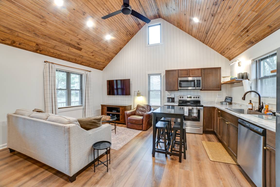 60 M² House ∙ 1 Bedroom ∙ 8 Guests - Paris Landing State Park, Buchanan