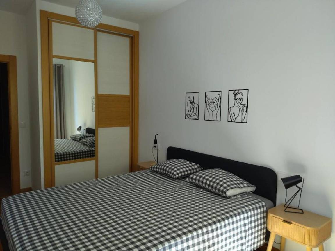 80 M² Apartamento ∙ 3 Habitaciones ∙ 6 Huéspedes - Zamora