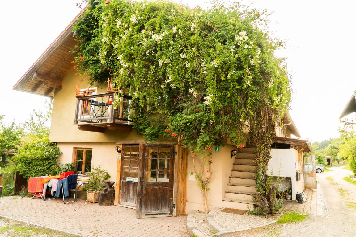 80 M² Ferienwohnung ∙ 2 Schlafzimmer ∙ 6 Gäste - Obing