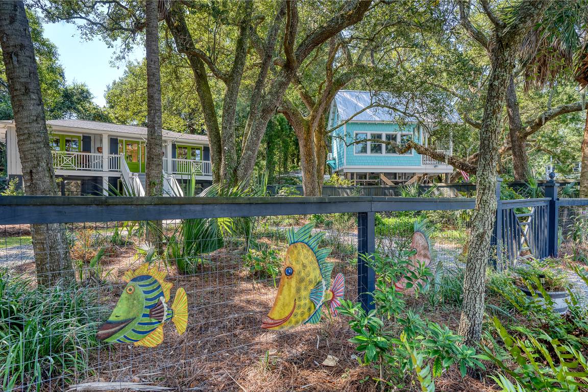 House ∙ 3 Bedrooms ∙ 6 Guests - Folly Beach, SC