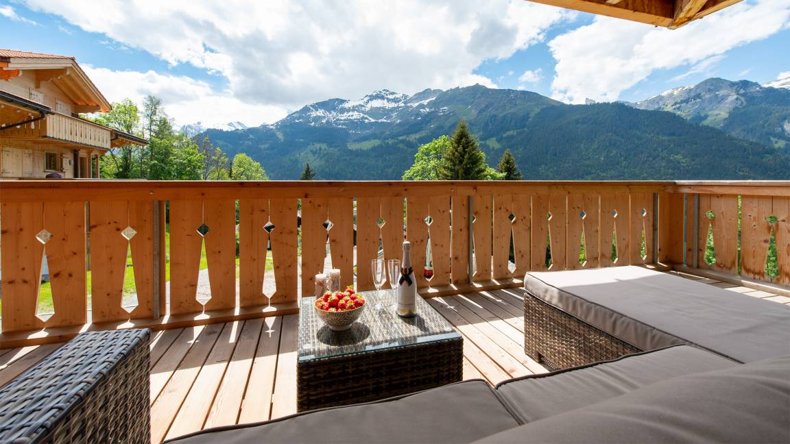 70 M² Apartment ∙ 2 Bedrooms ∙ 4 Guests - Wilderswil