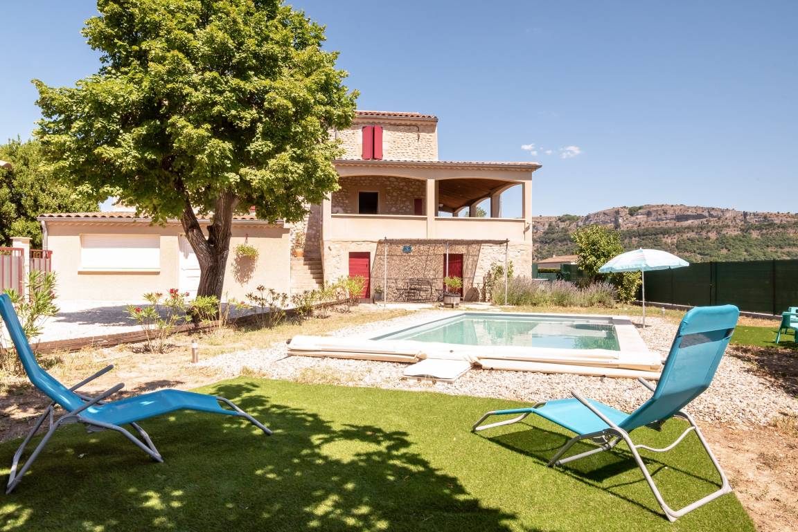 210 M² Maison De Vacances ∙ 3 Chambres ∙ 7 Personnes - Aubenas