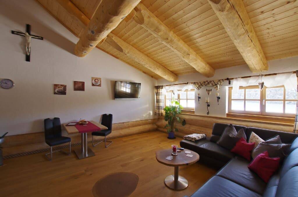 70 M² Ferienwohnung ∙ 1 Schlafzimmer ∙ 2 Gäste - Roding