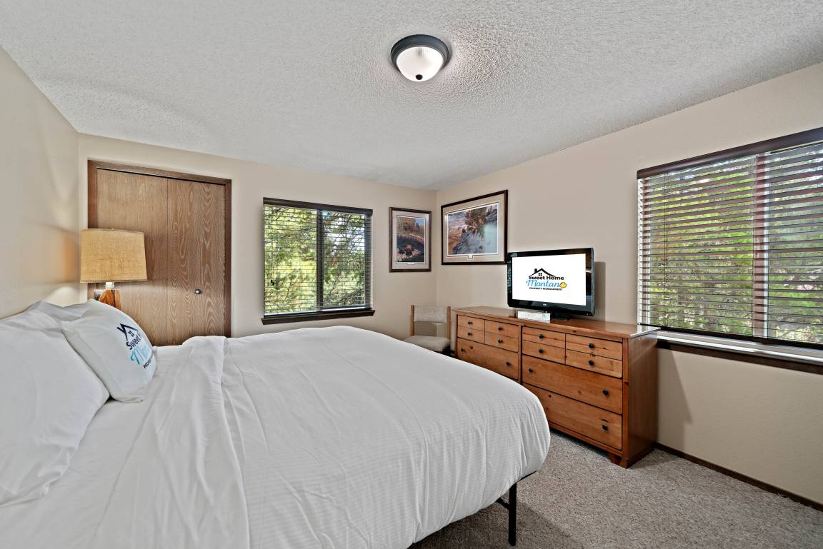 120 M² House ∙ 4 Bedrooms ∙ 8 Guests - West Yellowstone, MT