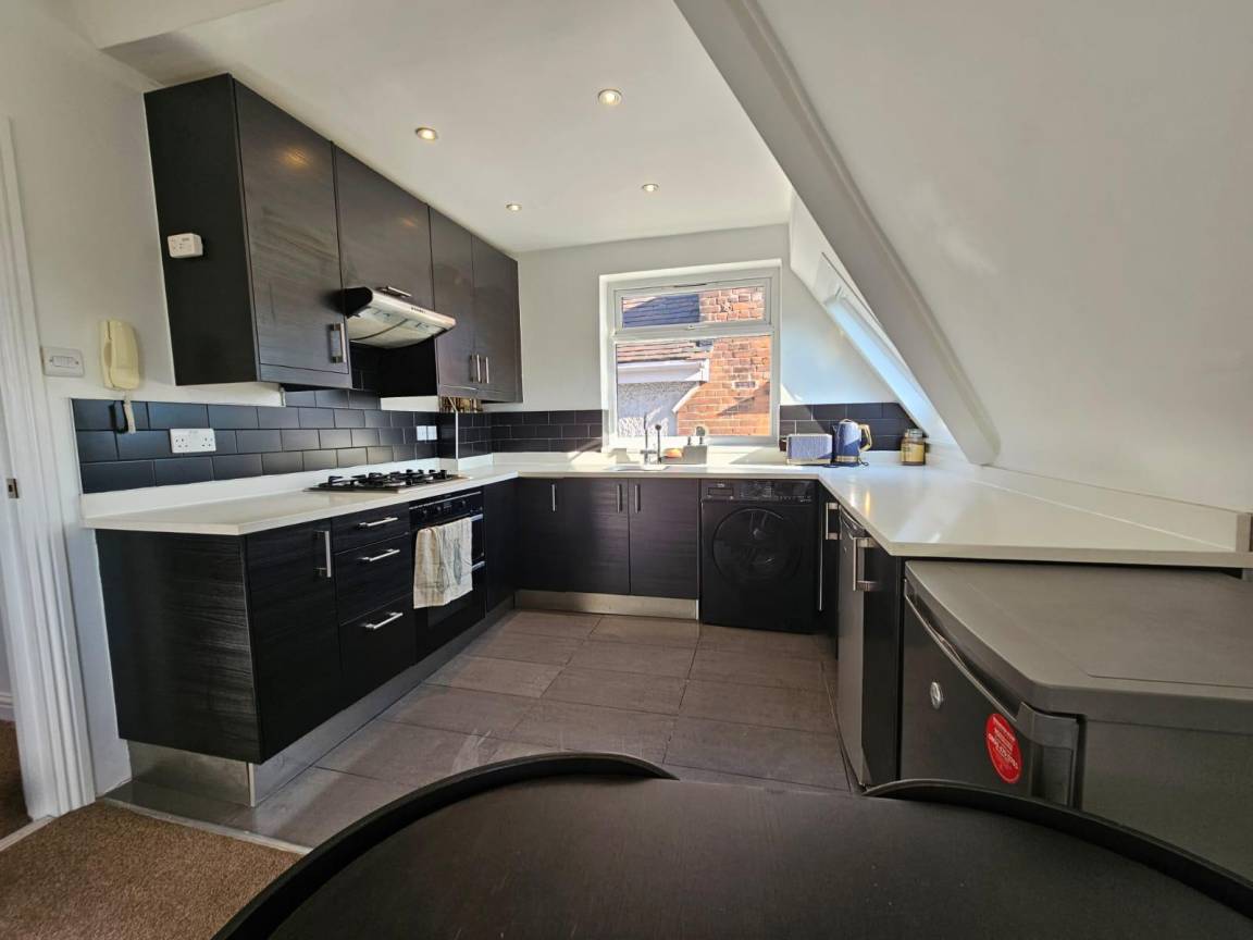 75 M² Apartment ∙ 2 Bedrooms ∙ 6 Guests - Enfield