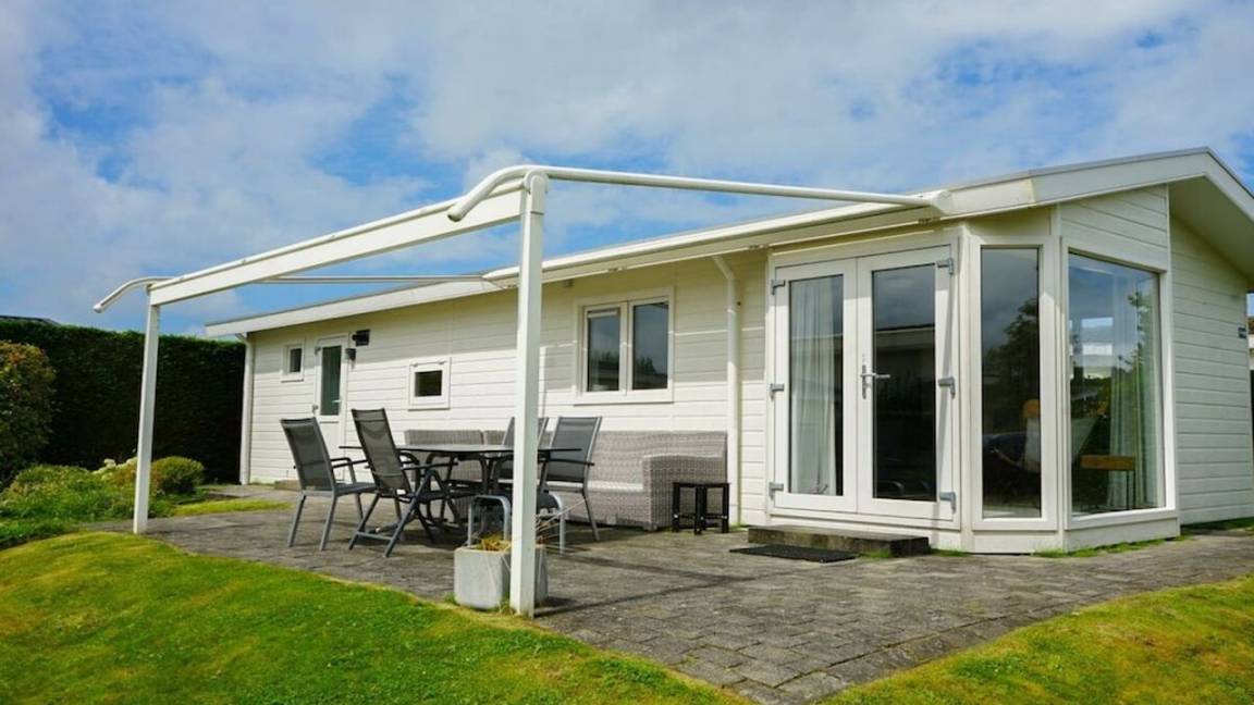 65 M² Ferienhaus ∙ 2 Schlafzimmer ∙ 4 Gäste - Breskens