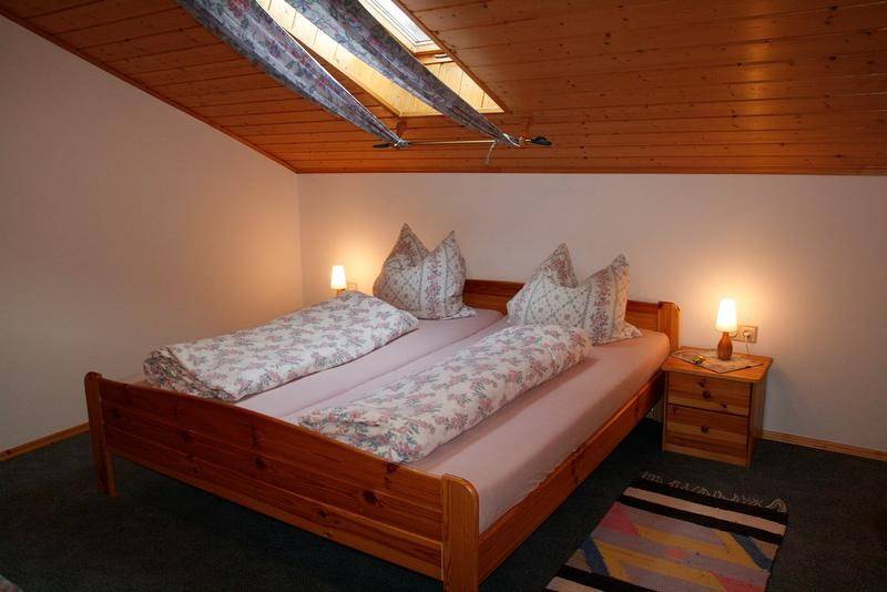 65 M² Ferienwohnung ∙ 2 Schlafzimmer ∙ 4 Gäste - Lam