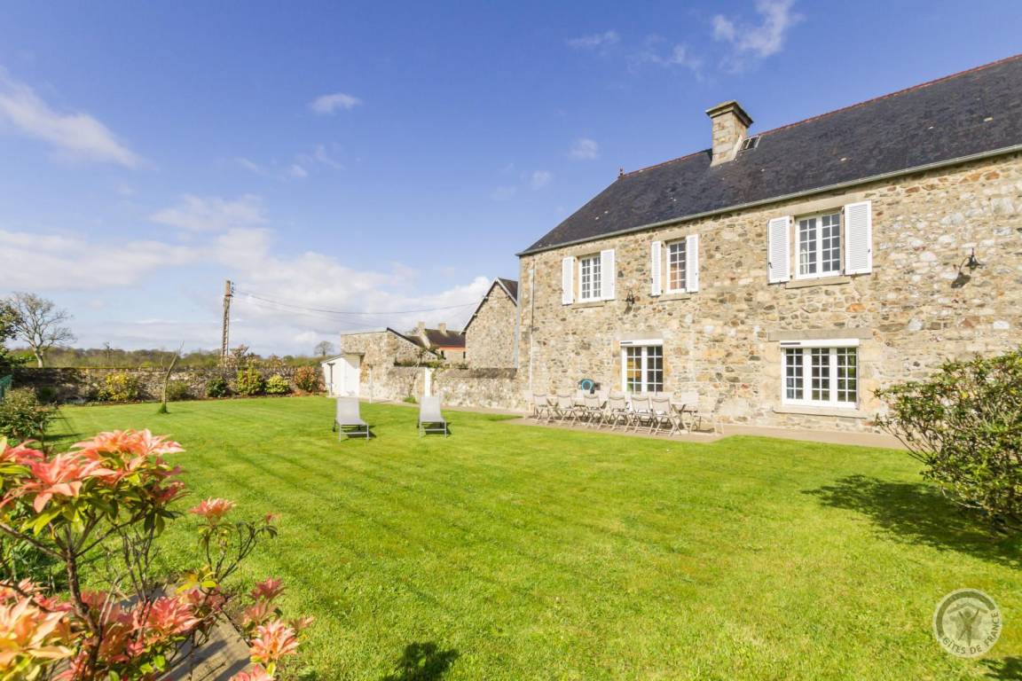 167 M² Gîte ∙ 4 Chambres ∙ 11 Personnes - Coutances