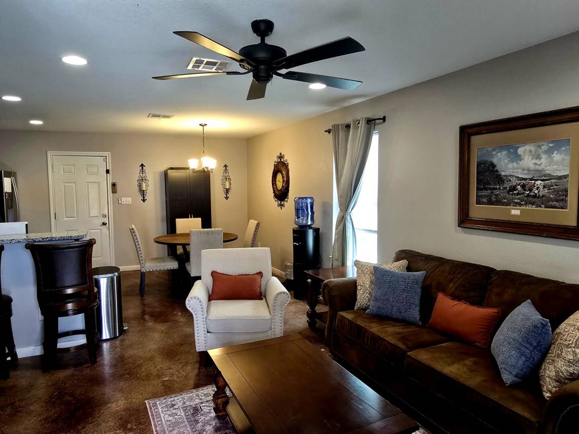 130 M² Apartment ∙ 3 Bedrooms ∙ 6 Guests - Waco, TX