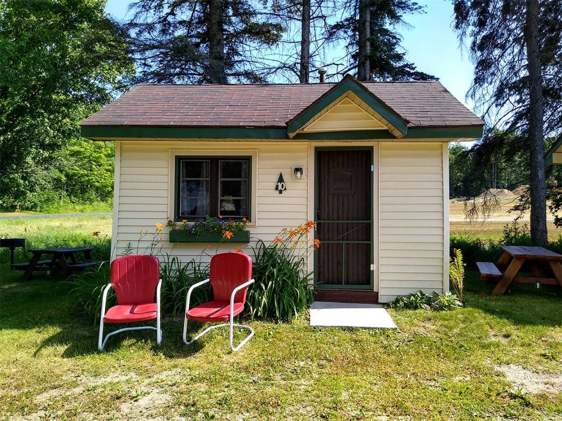 House ∙ 1 Bedroom ∙ 2 Guests - Mitchell State Park, Cadillac