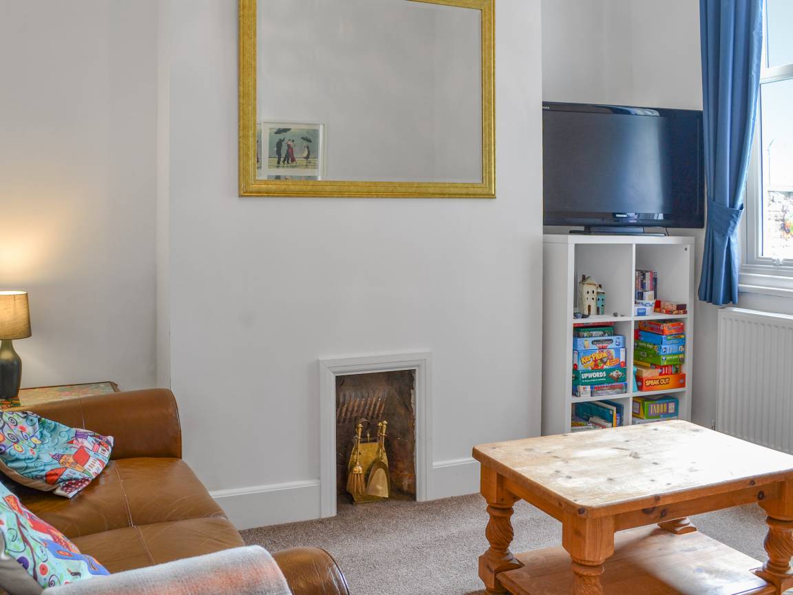 Cottage ∙ 4 Bedrooms ∙ 8 Guests - Scarborough