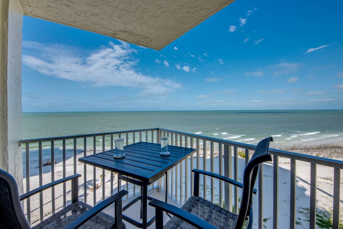 Apartment ∙ 1 Bedroom ∙ 4 Guests - Fort Myers Beach, FL