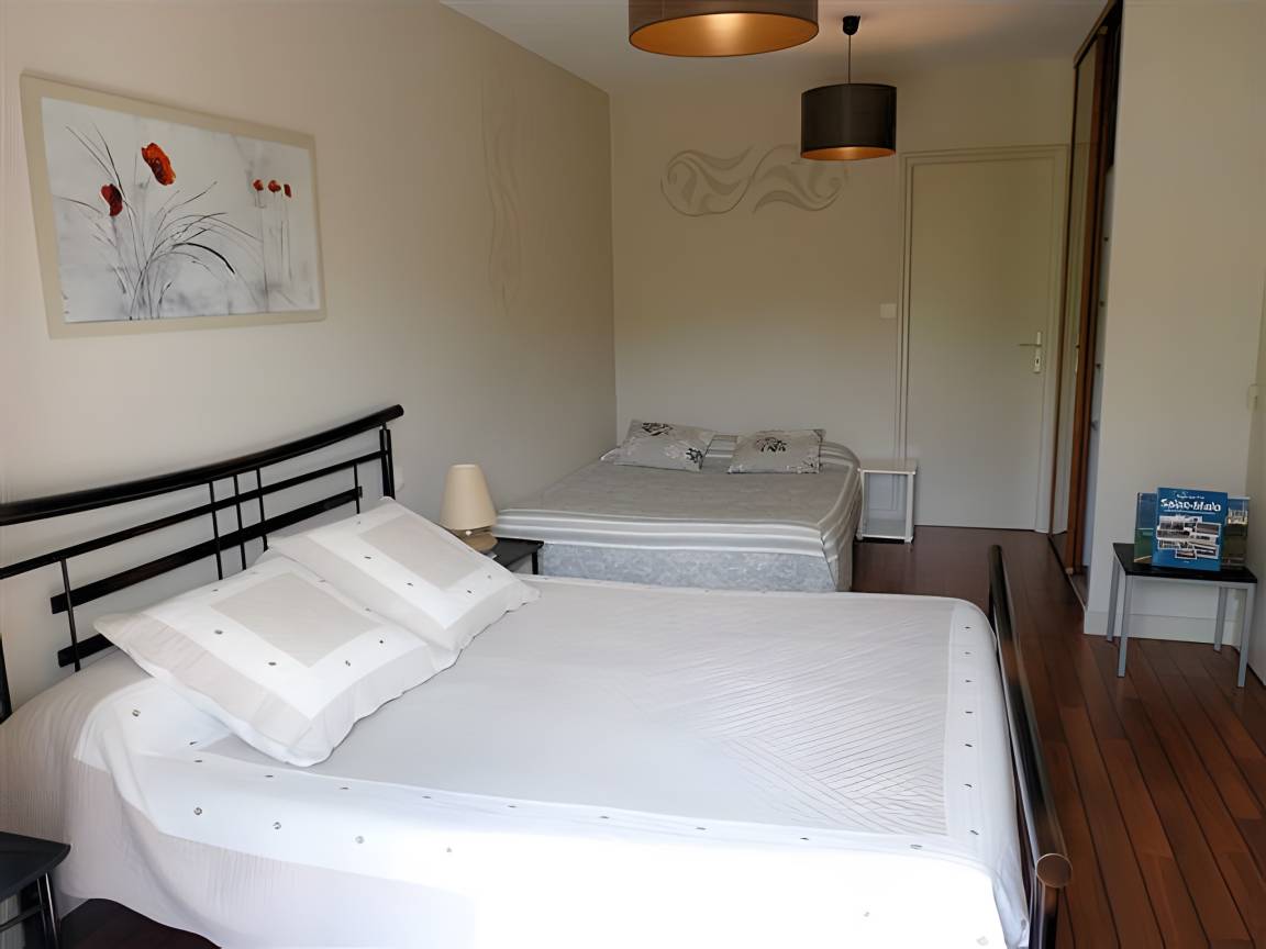 23 M² Chambre D'hôtes ∙ 1 Chambre ∙ 3 Personnes - Cancale