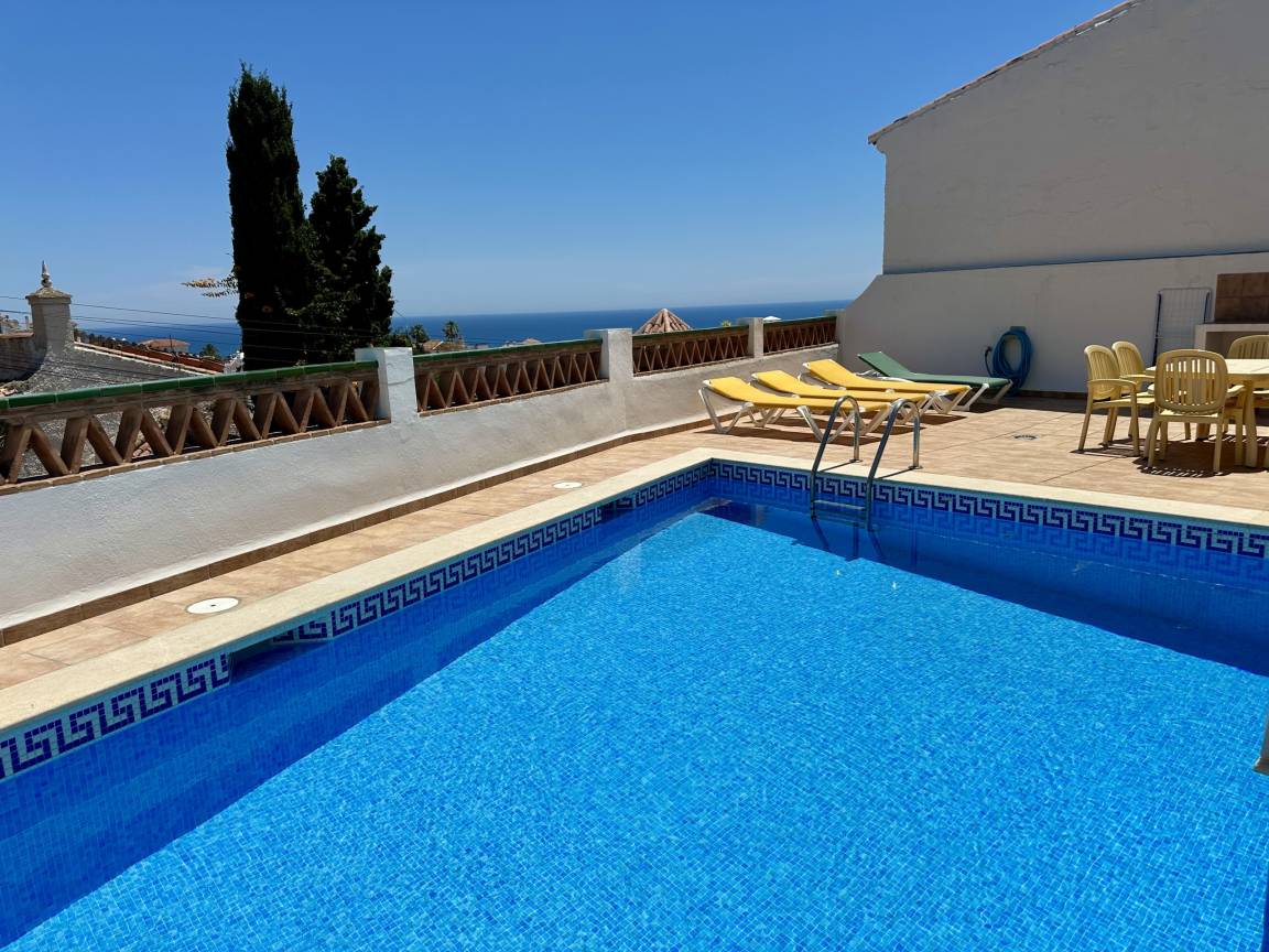 90 M² Ferienhaus ∙ 3 Schlafzimmer ∙ 6 Gäste - Nerja