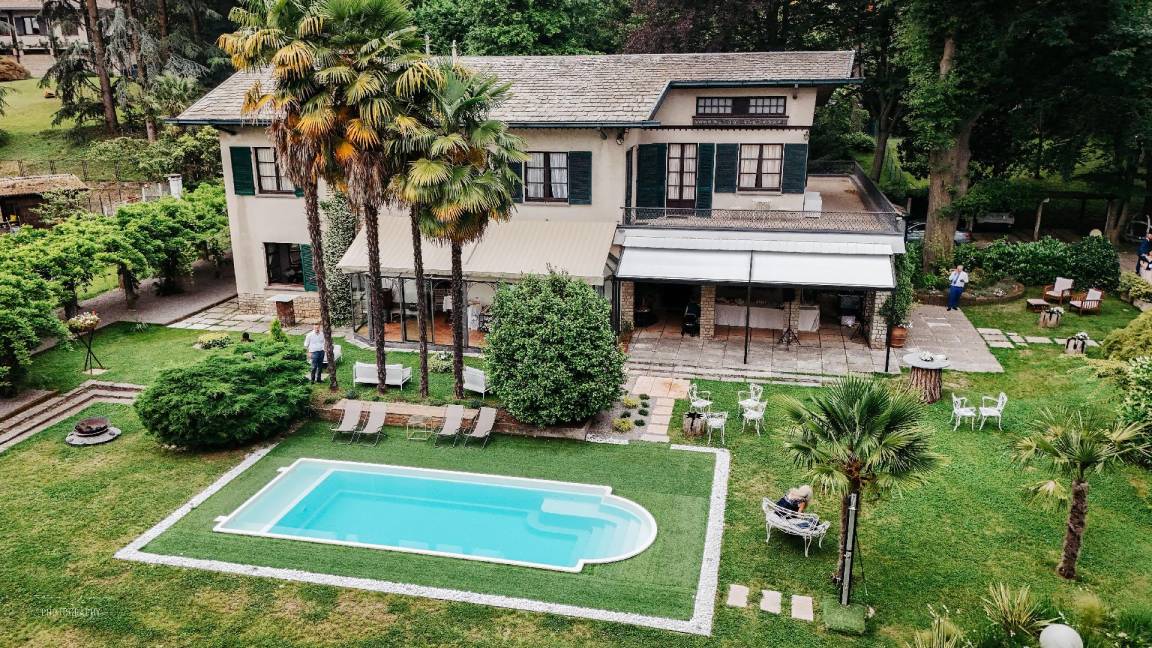 700 M² Ferienhaus ∙ 6 Schlafzimmer ∙ 11 Gäste - Lecco