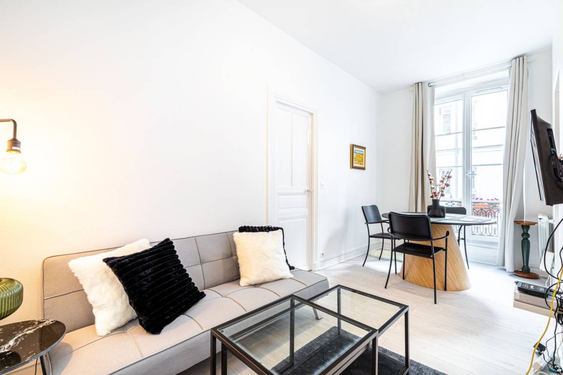 32 M² Appartement ∙ 1 Chambre ∙ 2 Personnes - Paris