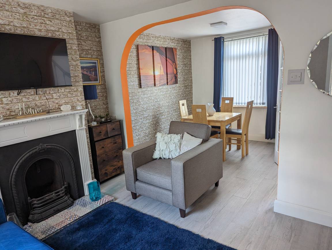55 M² House ∙ 2 Bedrooms ∙ 6 Guests - Derry