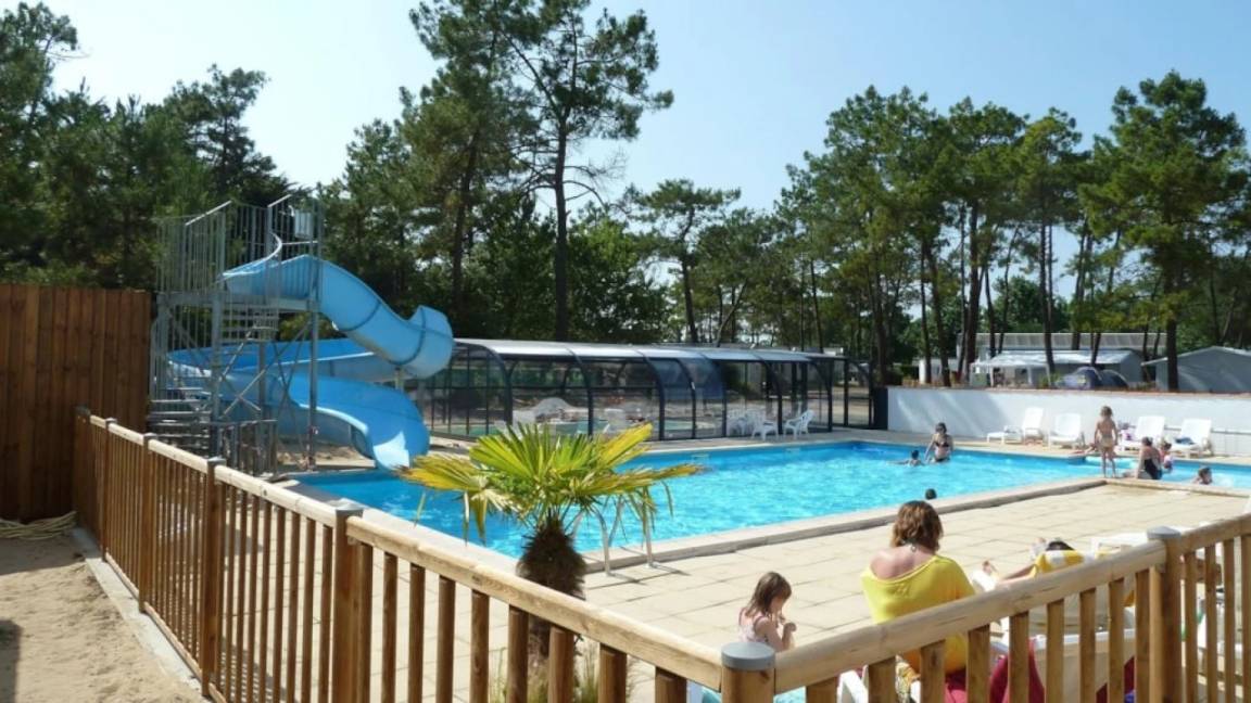 28 M² Camping ∙ 2 Chambres ∙ 4 Personnes - Le Fenouiller