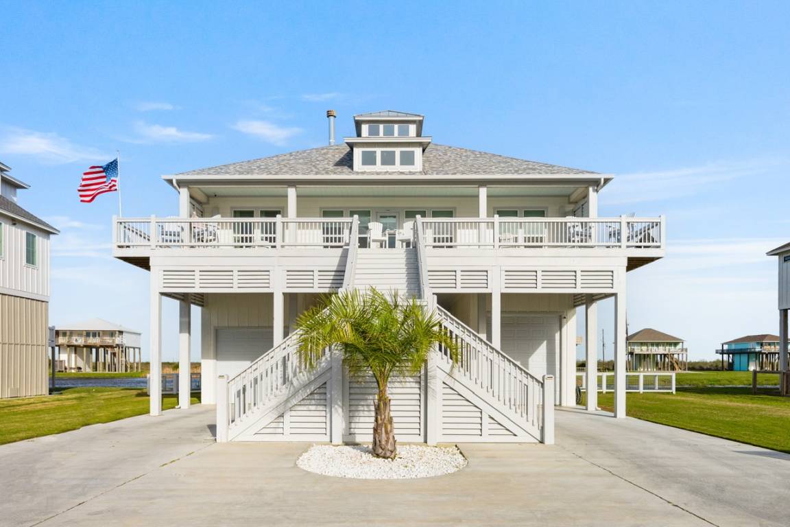 House ∙ 4 Bedrooms ∙ 12 Guests - Galveston, TX