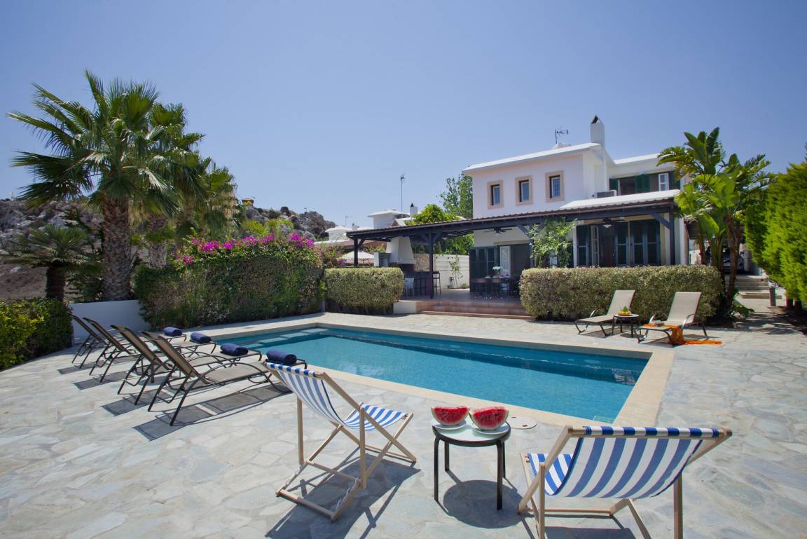 180 M² Villa ∙ 5 Schlafzimmer ∙ 9 Gäste - Protaras