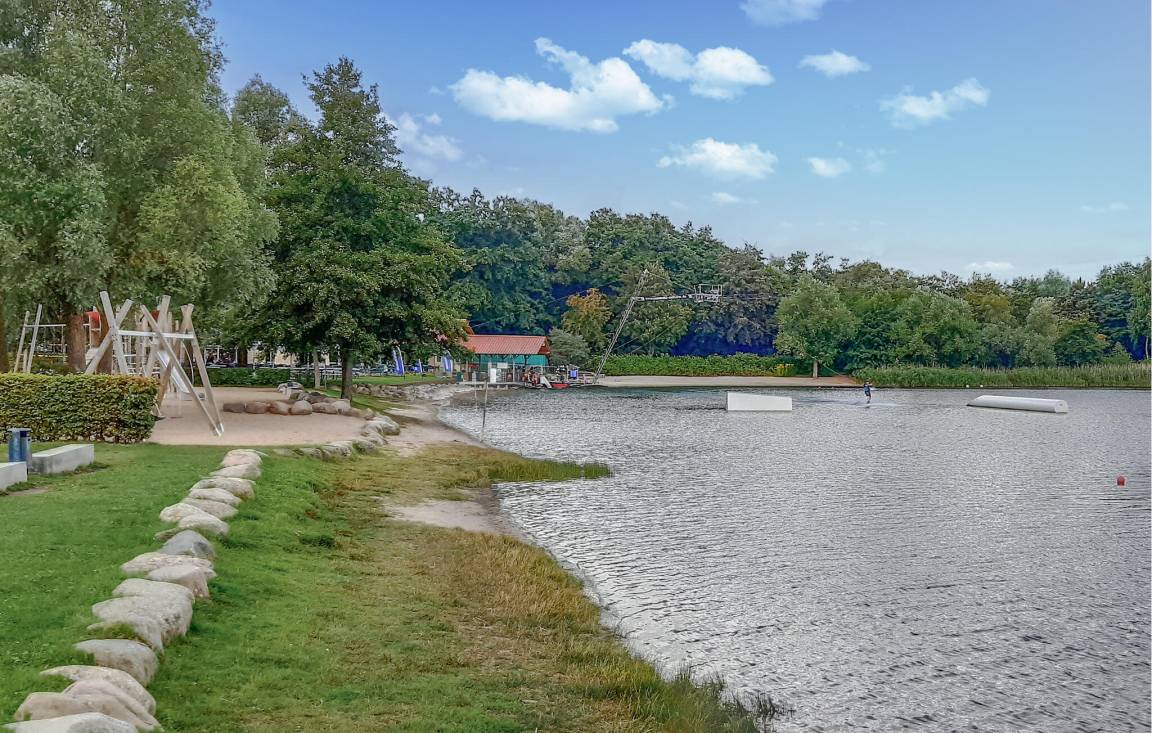 88 M² Ferienhaus ∙ 2 Schlafzimmer ∙ 4 Gäste - Neubrandenburg