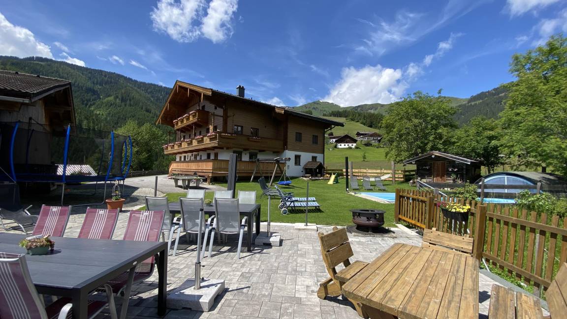 70 M² Ferienwohnung ∙ 2 Schlafzimmer ∙ 6 Gäste - Hintermoos