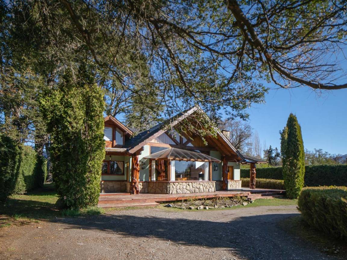230 M² Casa ∙ 4 Habitaciones ∙ 11 Huéspedes - Villa La Angostura