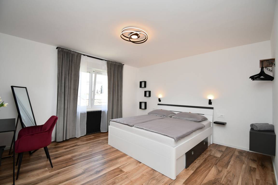 90 M² Apartment ∙ 3 Bedrooms ∙ 6 Guests - Lovran