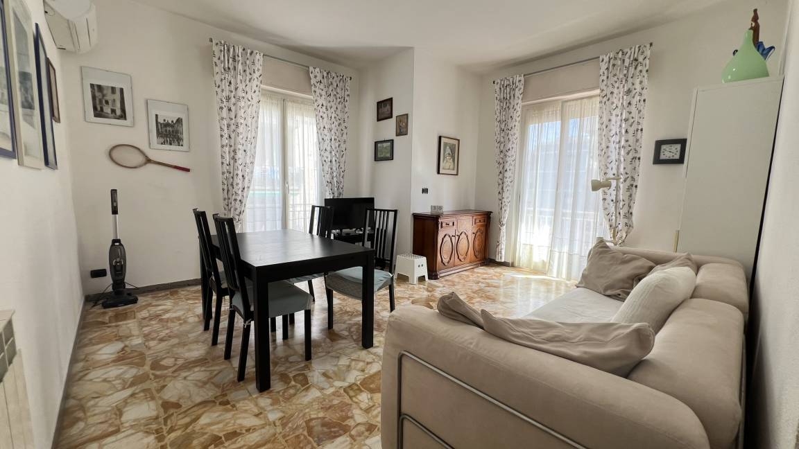 80 M² Apartment ∙ 2 Bedrooms ∙ 6 Guests - Loano