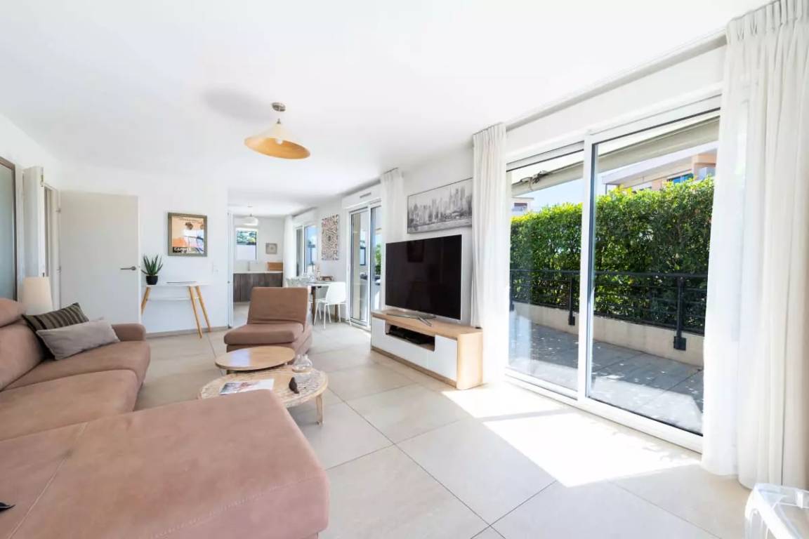95 M² Apartment ∙ 3 Bedrooms ∙ 6 Guests - Cannes