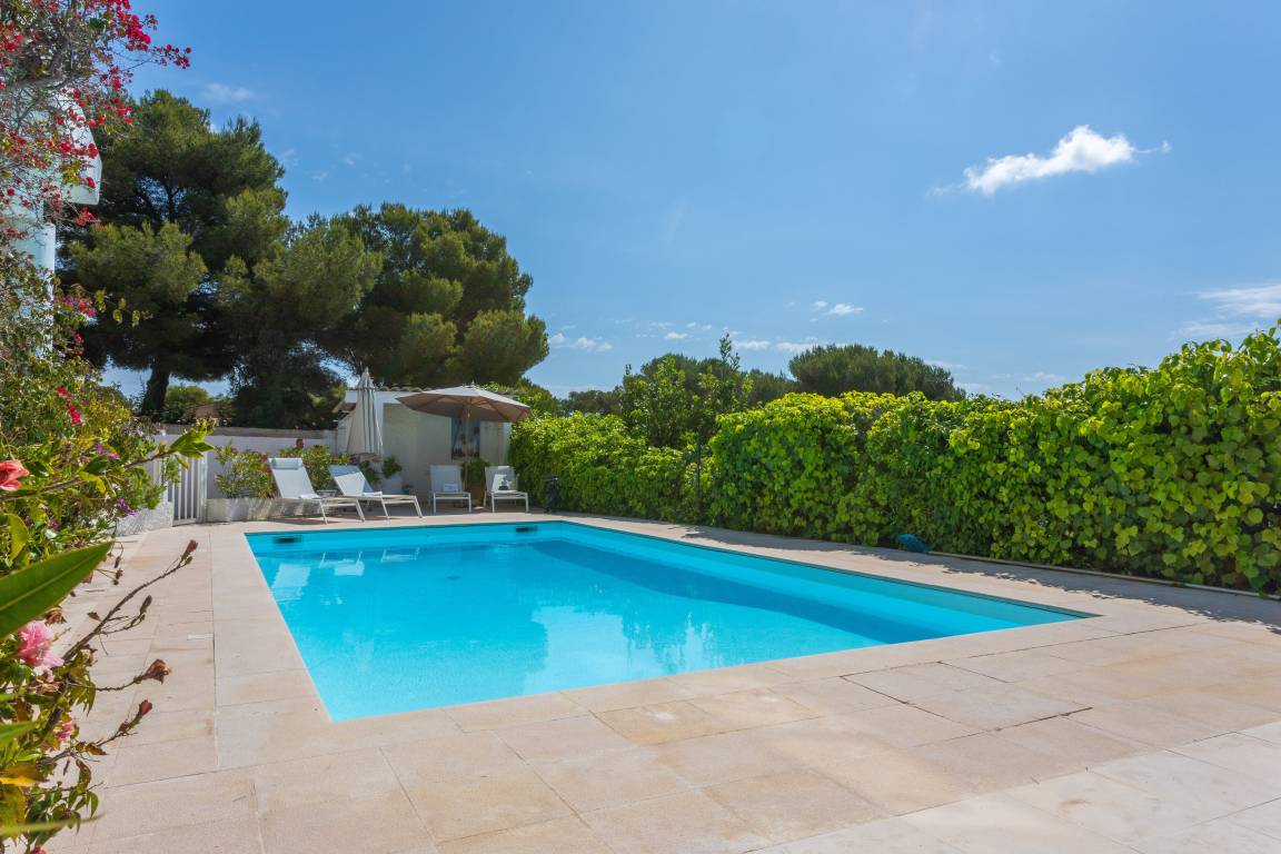 600 M² Villa ∙ 9 Slaapkamers ∙ 18 Gasten - Saint-Aygulf